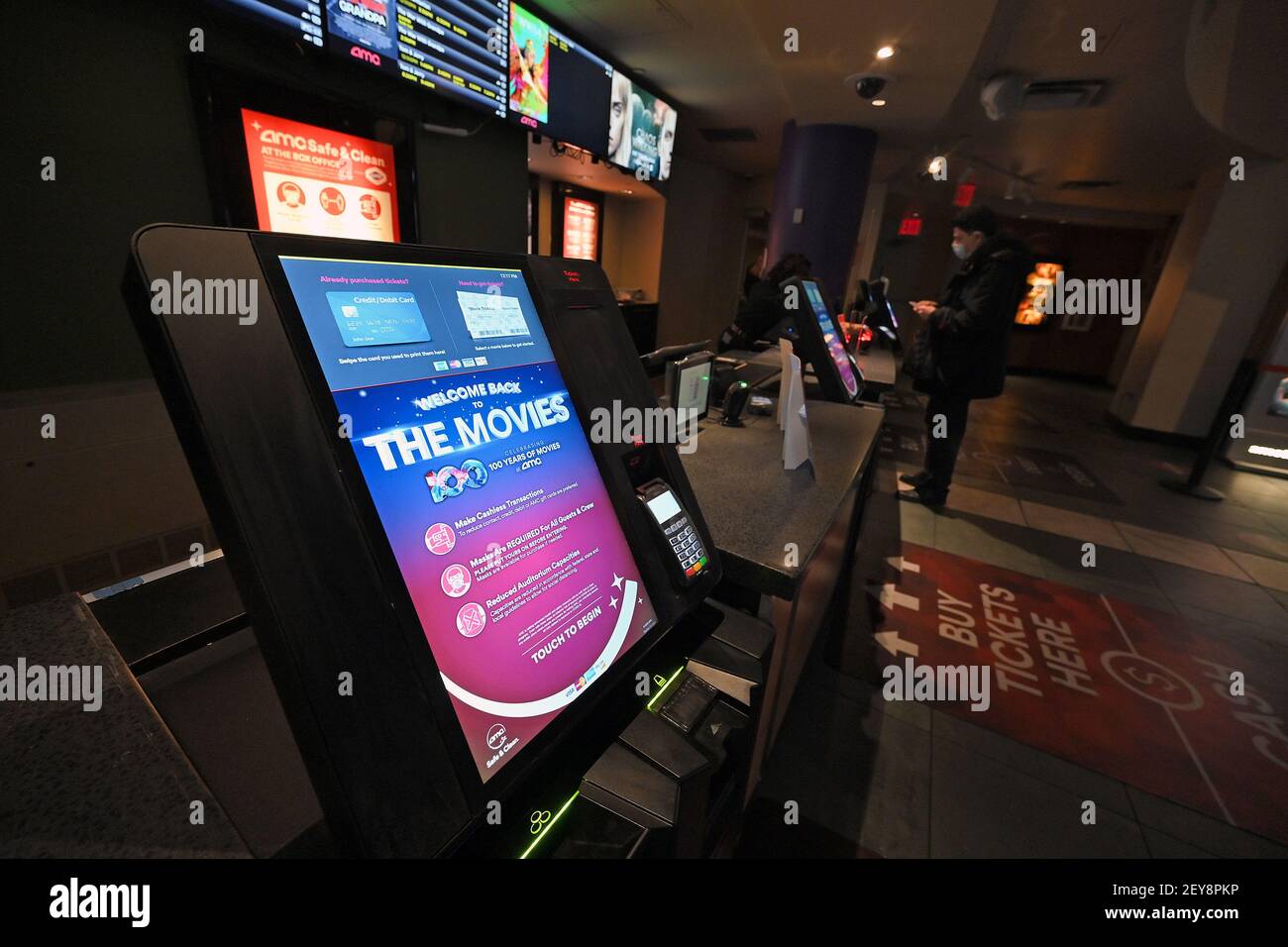 Ticket counter movie hi-res stock photography and images - Alamy