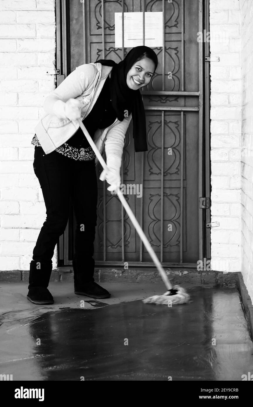 Cleaner african woman Black and White Stock Photos & Images - Alamy