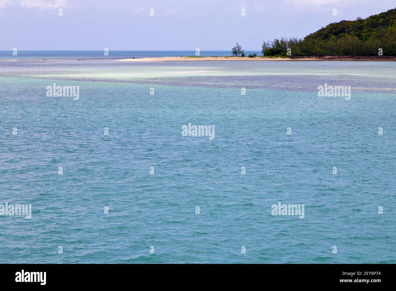 South thailand kho coastline green lagoon and tree Stock Photo - Alamy