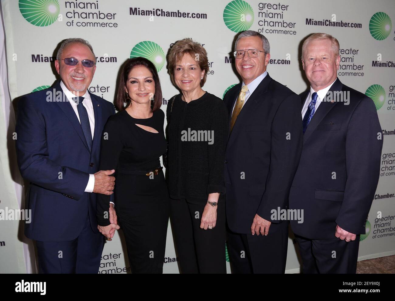 Emilio Estefan, Gloria Estefan, Lourdes Dosal y Alberto Dosal, Barry E ...