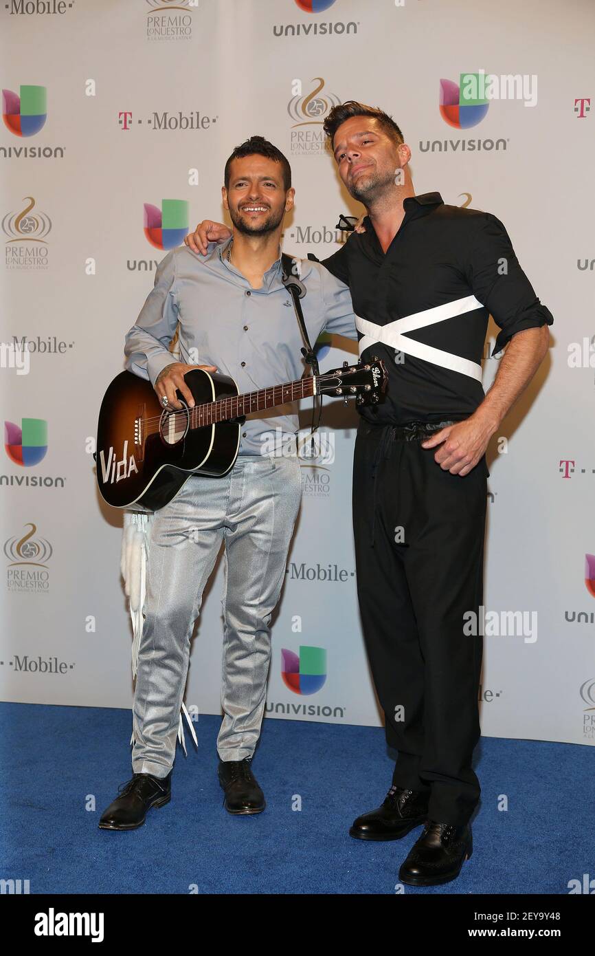 Feb 21, 2013 - Miami, FL - Robi Draco Rosa and Ricky Martin pose in the ...