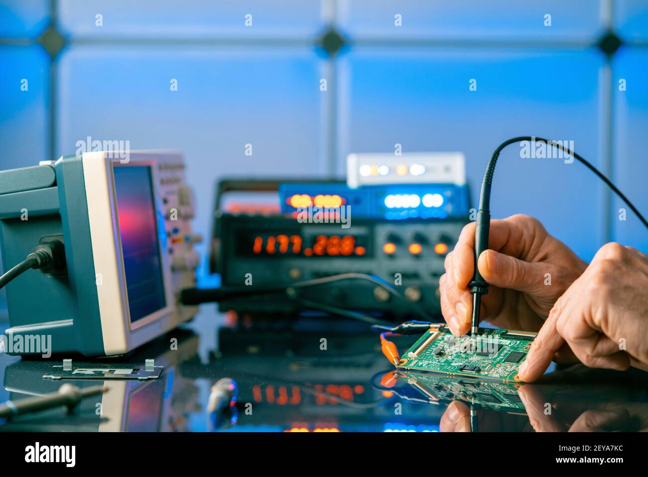 Circuit component hi-res stock photography and images - Alamy