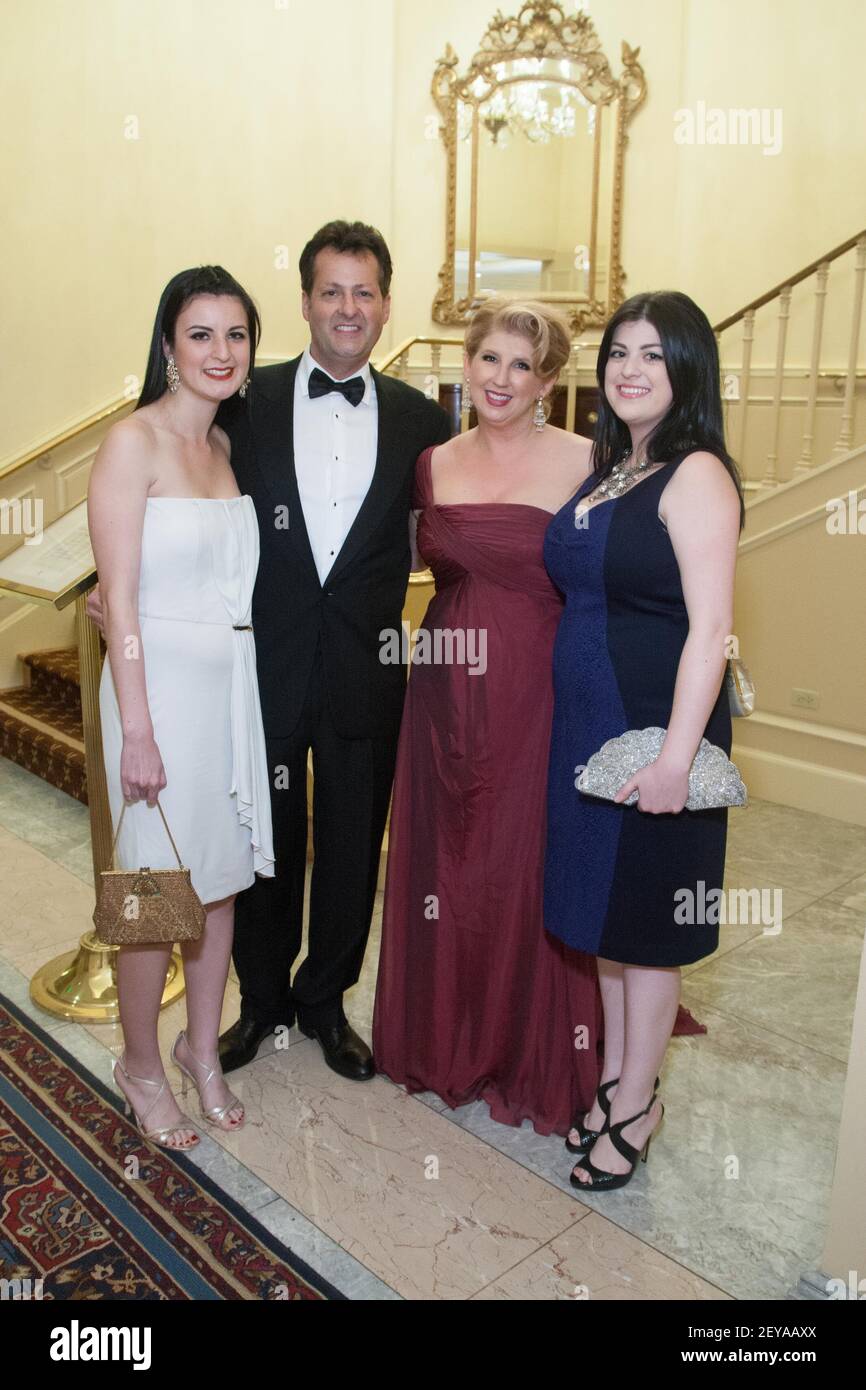 Francesca Arana, Robert Destino, Roberta Economidis, Monica Arana ...