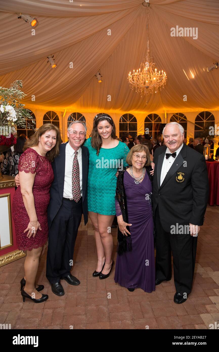 Janet Vrionis, Nick Vrionis, Kristen Vrionis, Bangie Laliotis, Ted ...