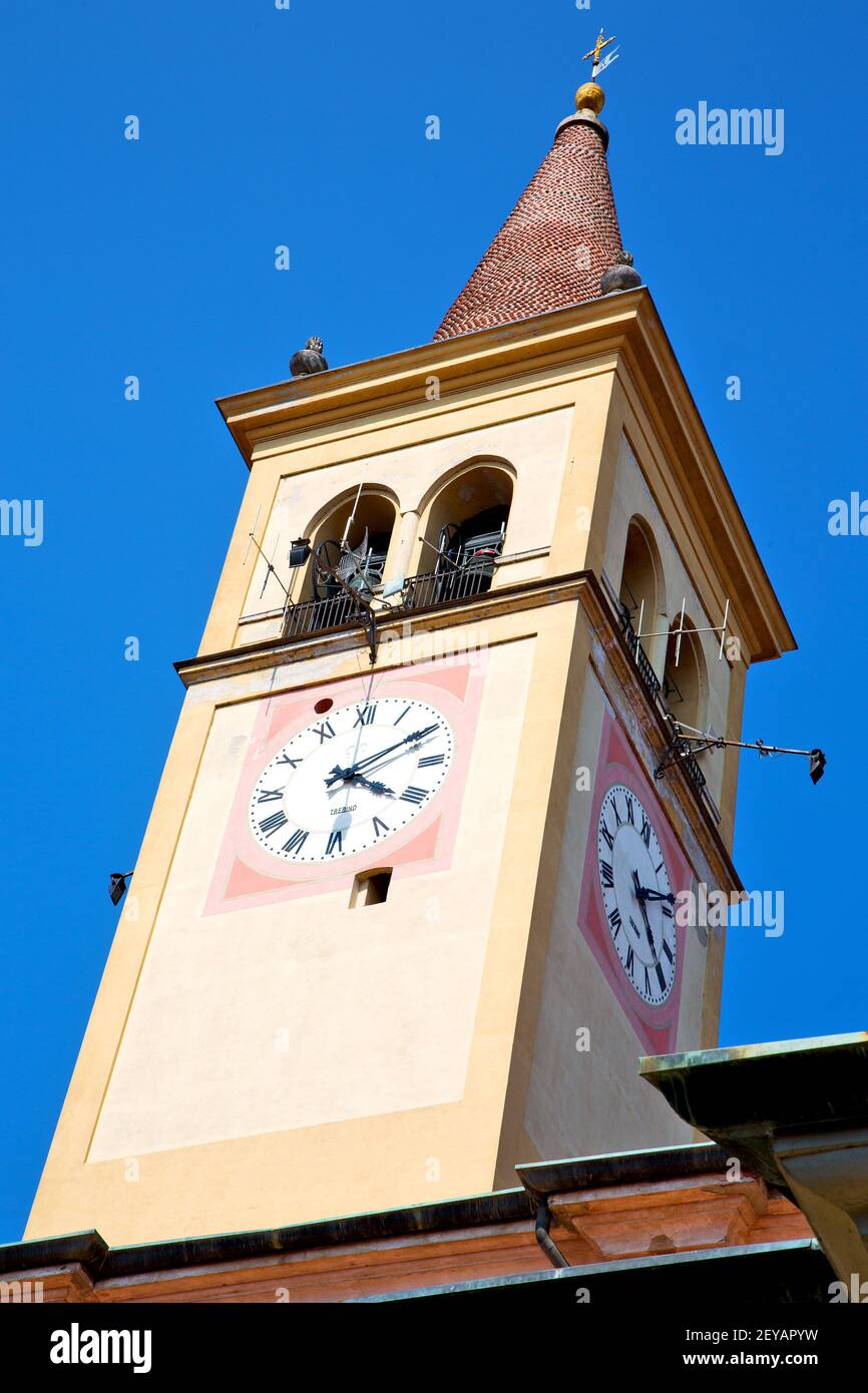 Ancien tower in italy europe old stone Stock Photo - Alamy