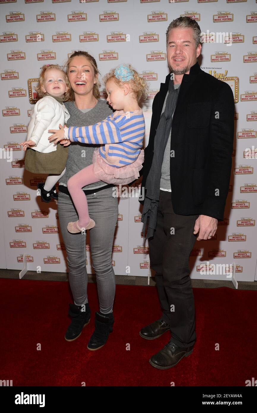 (L-R) Actors Rebecca Gayheart and Eric Dane with their two children ...