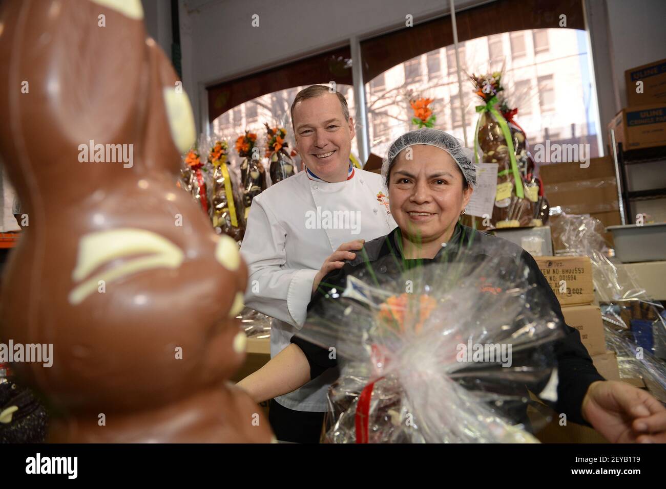 Chocolatier Jacques Torres poses next to Maria Calle, chocolatier ...