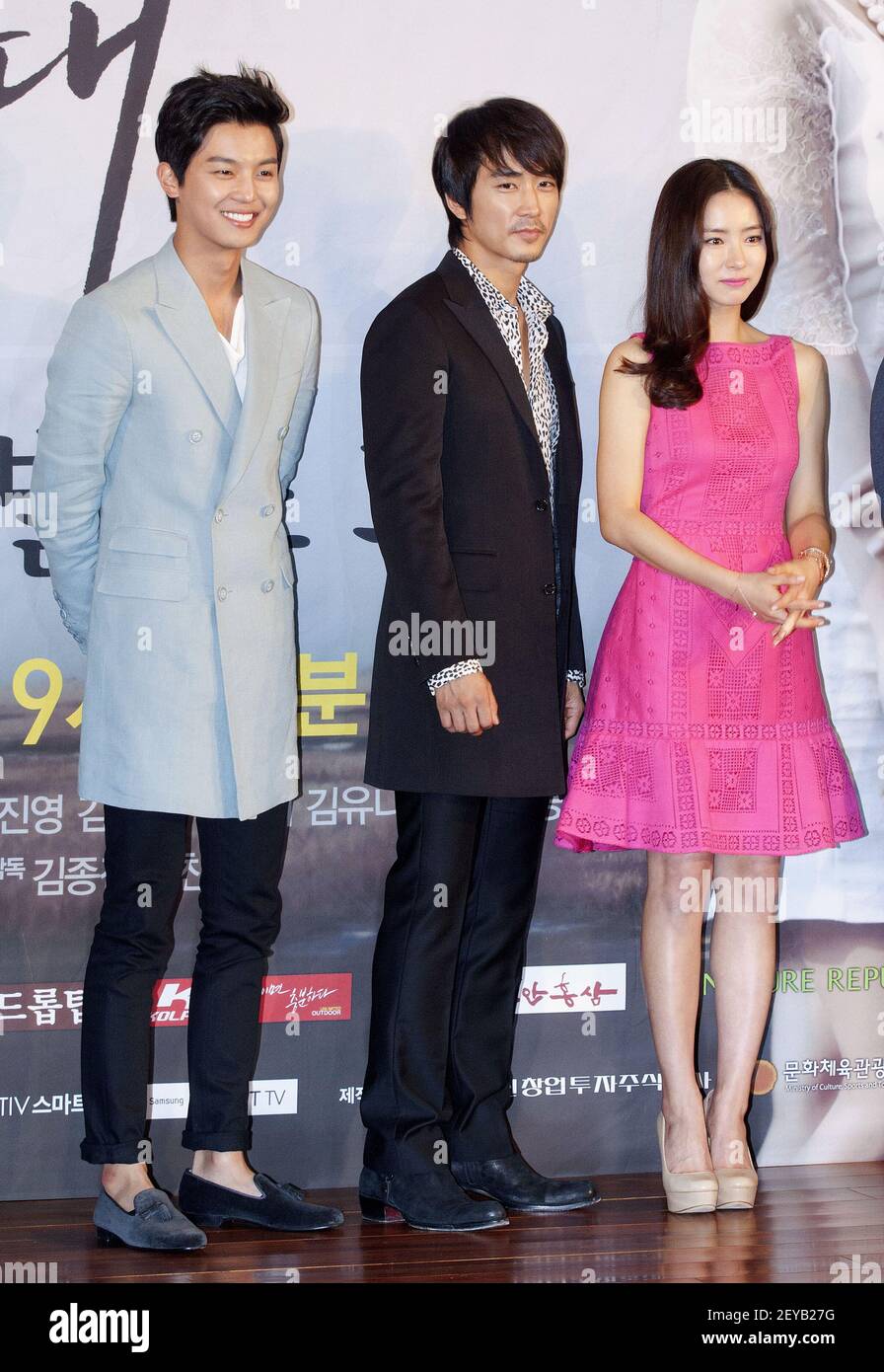 Lee Yeon Hee And Shin Se Kyung