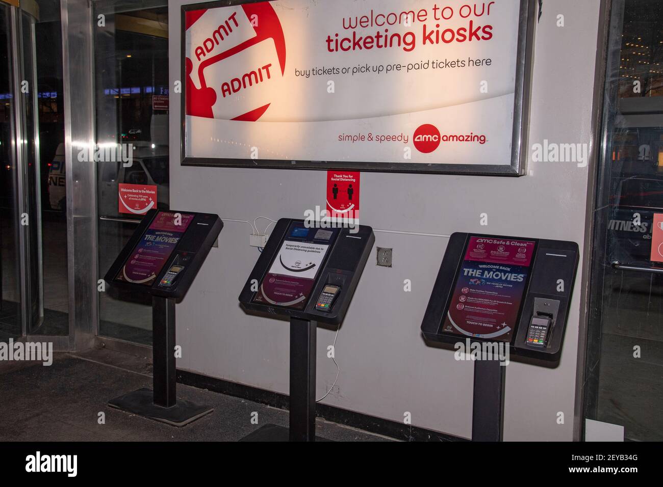 Amc theatres logo hi-res stock photography and images - Alamy