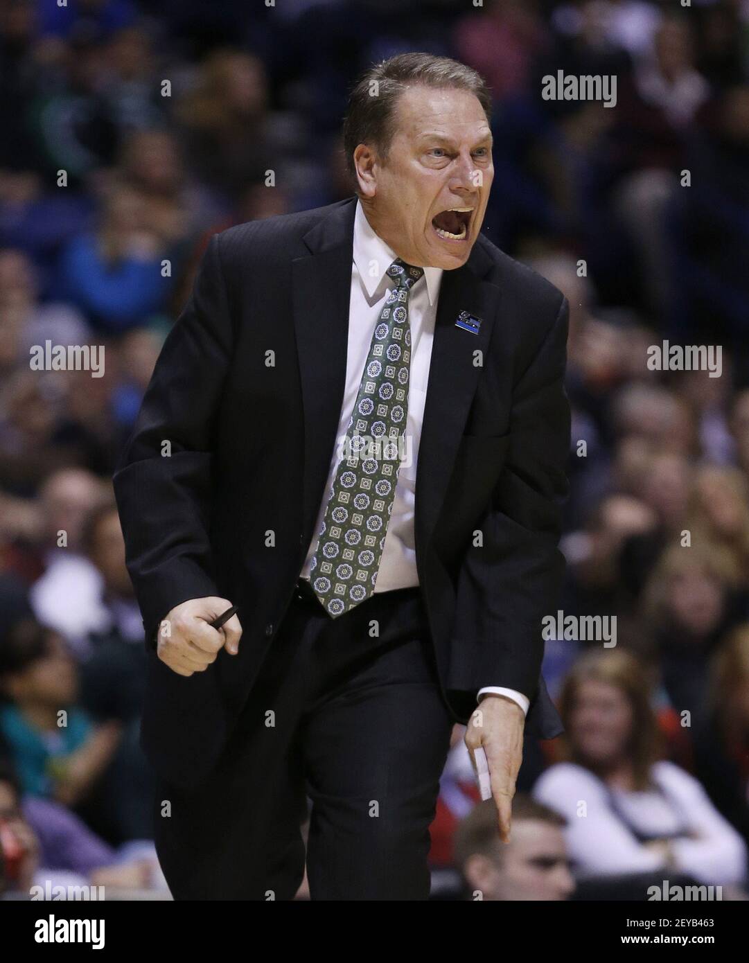 Michigan State head coach Tom Izzo calls a play in second half action ...