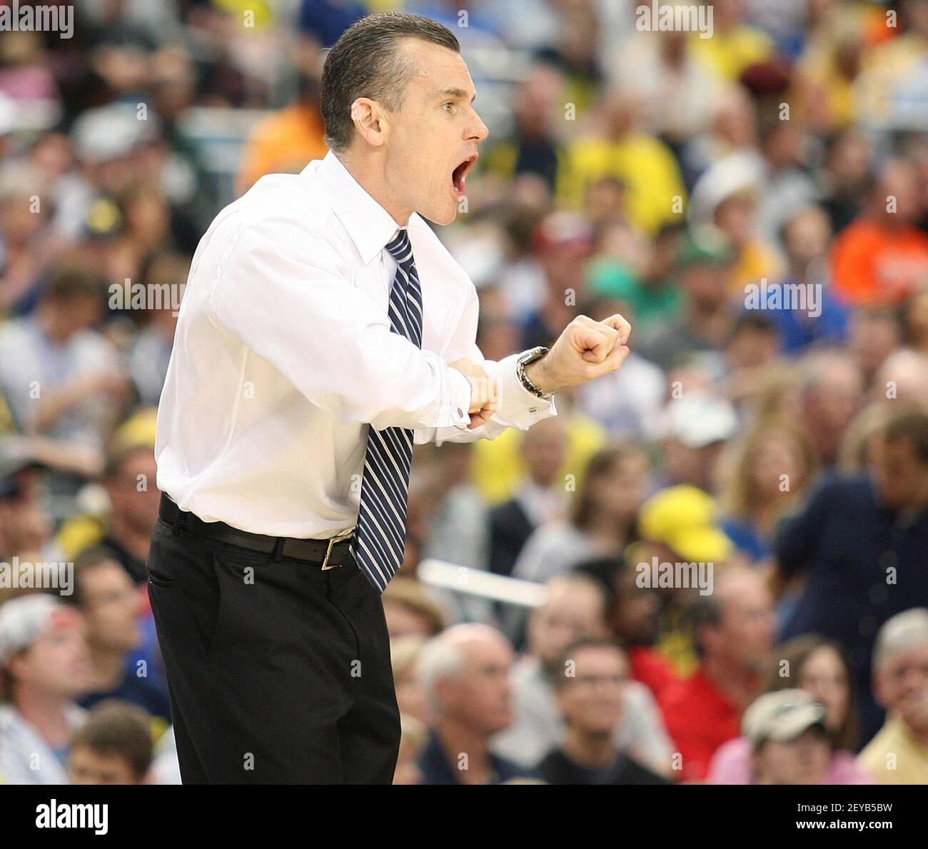 Florida coach Billy Donovan yells instructions during the men's NCAA ...