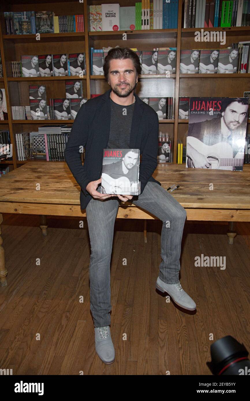 Colombian musician Juanes presents his Autobiography "Chasing The Sun ...