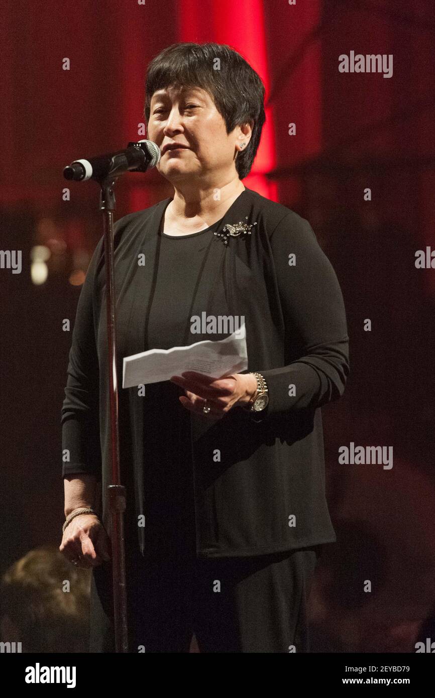 Elizabeth Shih - 2013 Red Cross Gala Hope by Design held at Concourse ...