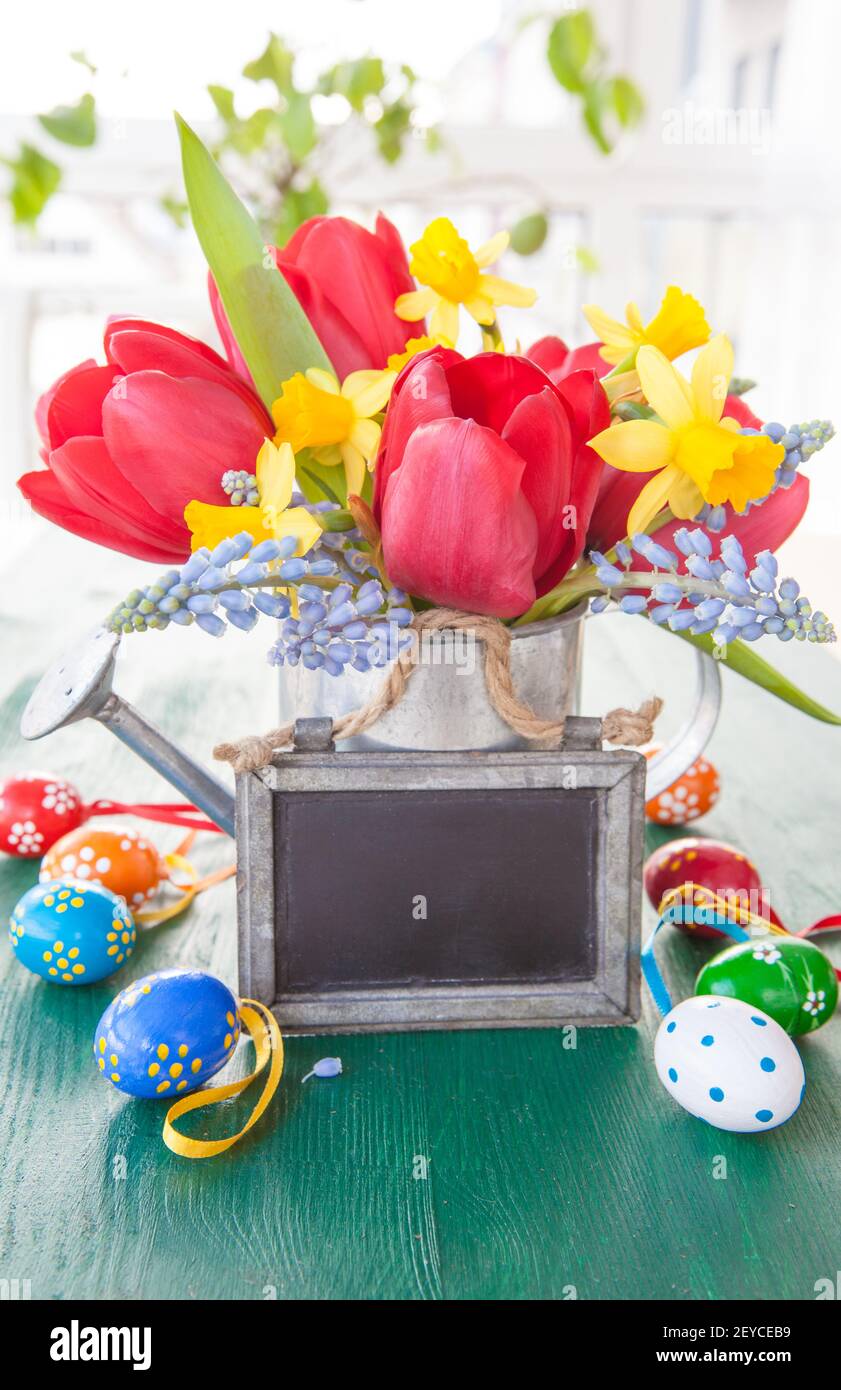 Spring flowers and easter eggs Stock Photo - Alamy