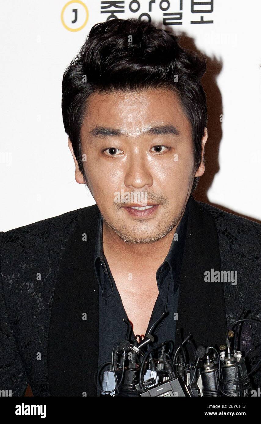 9 May 2013 - Seoul, South Korea : South Korean actor Ryu Seung-Ryong, arrived red carpet during ...