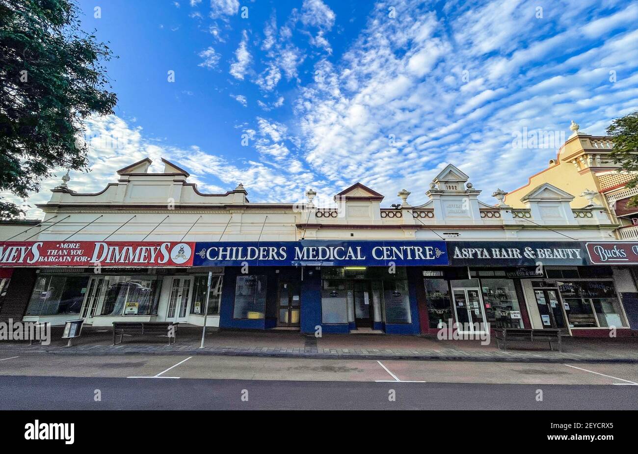 Two storey rendered brick building hi-res stock photography and images ...