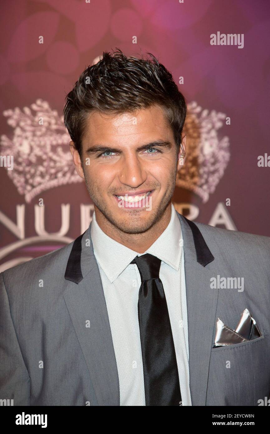 Maxi Iglesias Eyes