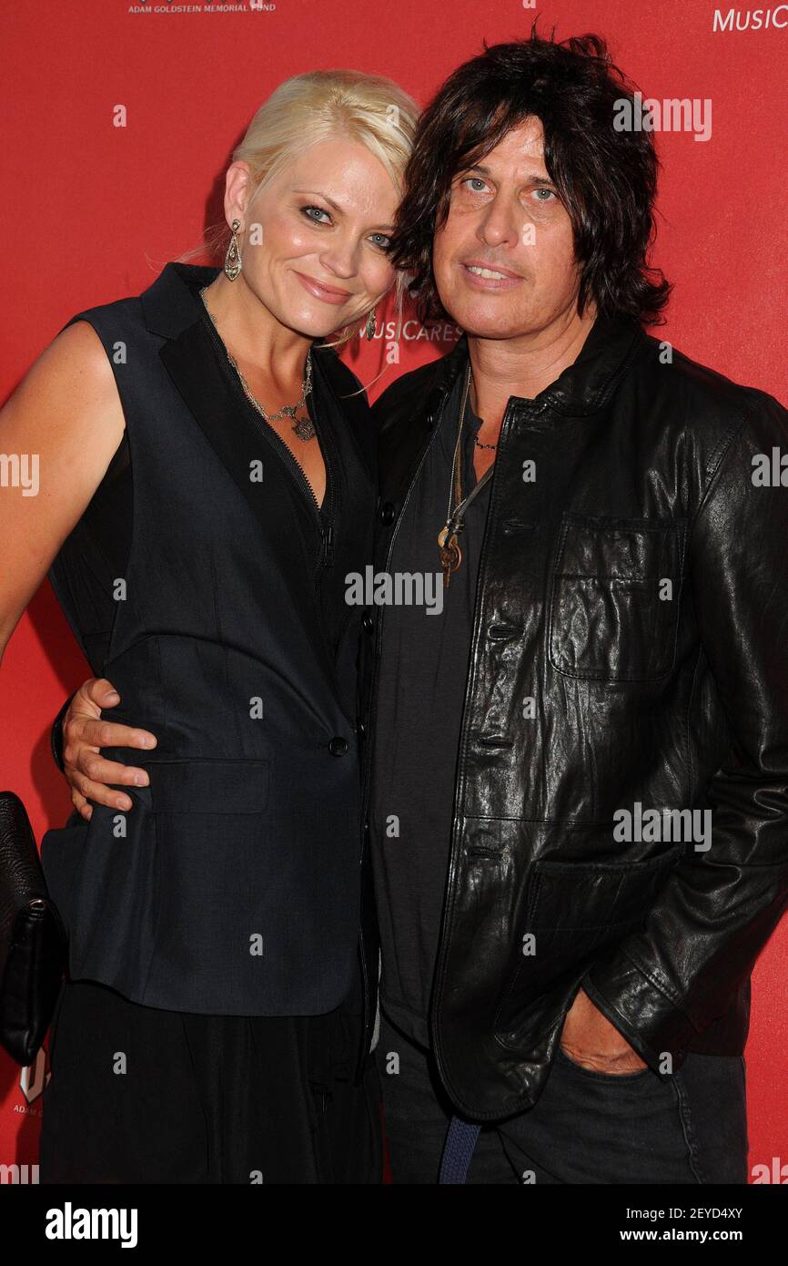 30 May 2013 - Los Angeles, California - Jenn DeLeo, Dean DeLeo. 9th ...
