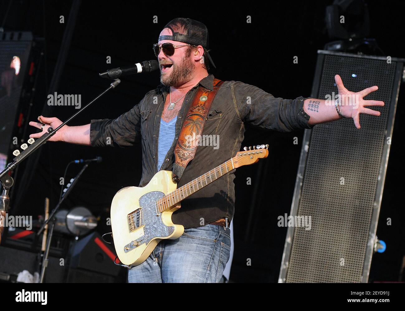 June 1, 2013 - Burgettstown, PA - Country music artist LEE BRICE ...