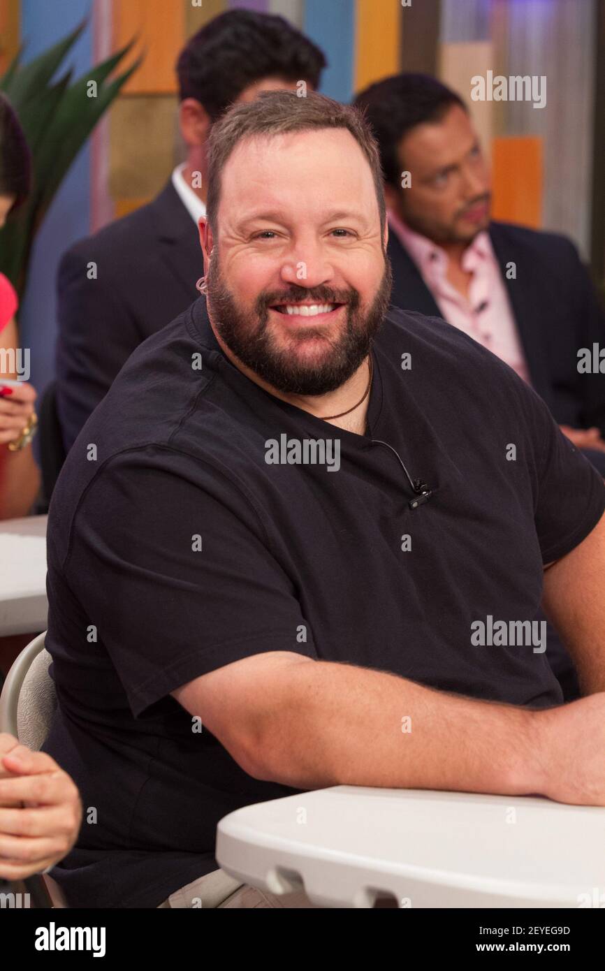 Kevin James of 'Grown Ups 2' cast appears on Univision's 'Despierta ...