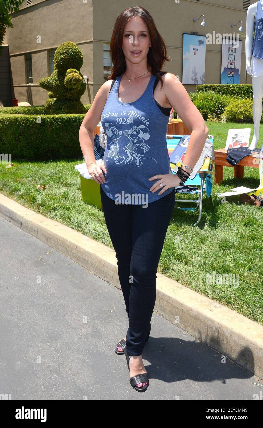 13 July 2013 - Burbank, Ca - Jennifer Love Hewitt. Old Navy Launches ...