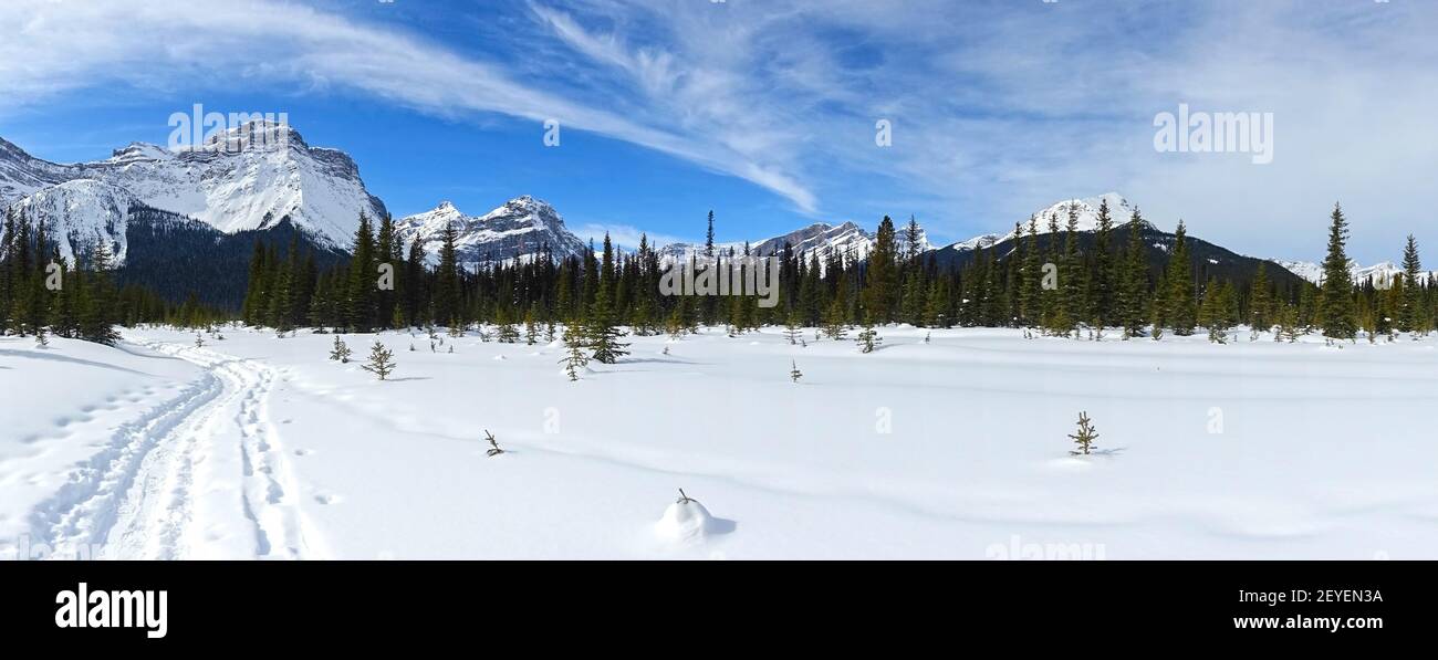 Panoramic snow mountain hi-res stock photography and images - Alamy