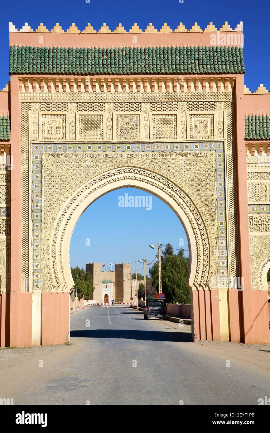 Morocco arch in old construction Stock Photo - Alamy