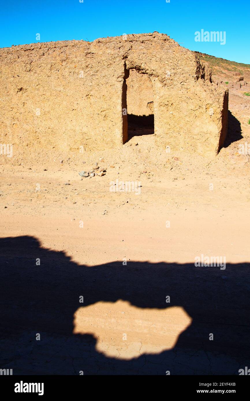 Moroccan brick in antique city Stock Photo - Alamy