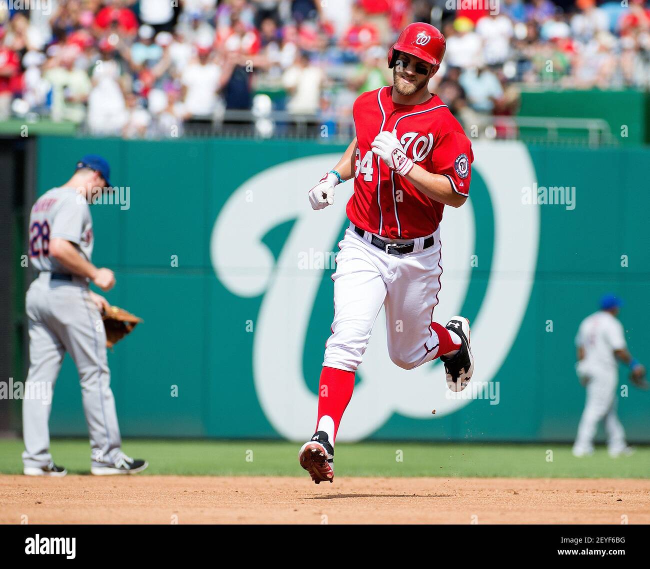Washington Nationals left fielder Bryce Harper (34) rounds the bases ...