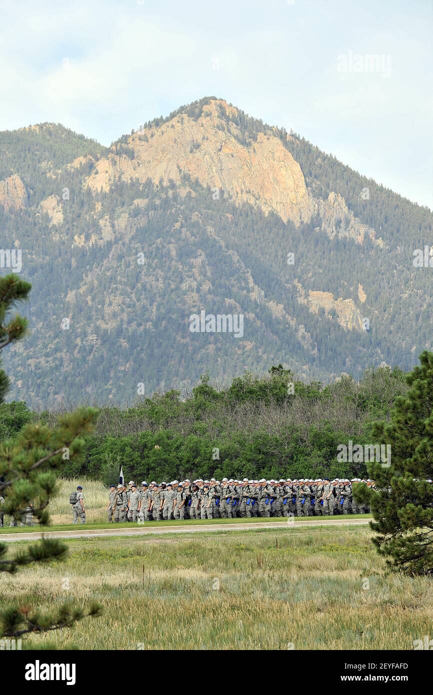 Air assault obstacle course High Resolution Stock Photography and ...