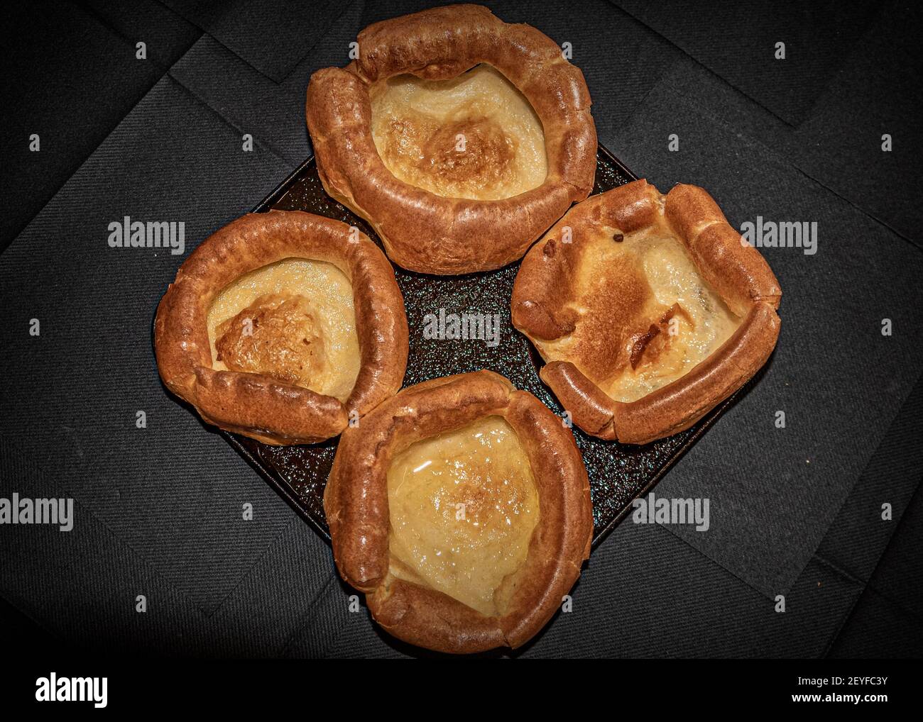 Yorkshire Puddings, sunday dinner Stock Photo - Alamy