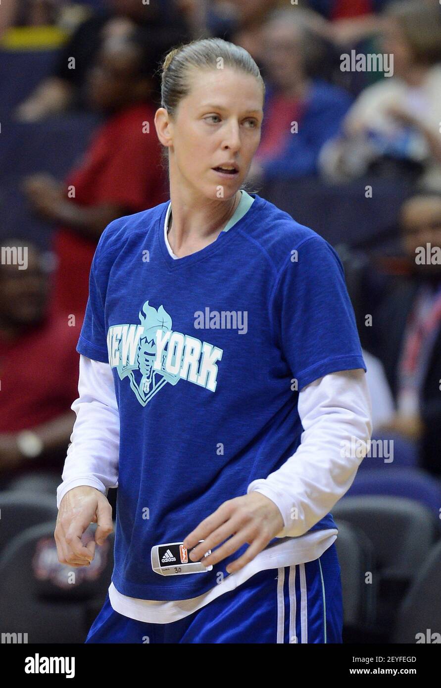 New York Liberty guard Katie Smith (30) warms up before the game ...