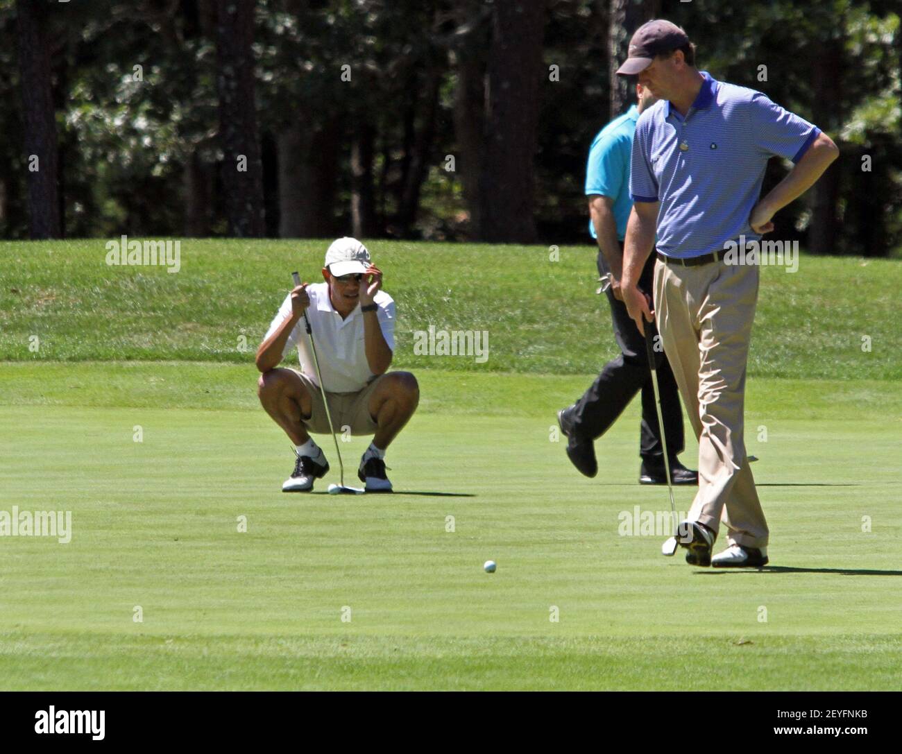 President Obama three-putted the first hole on Farm Neck Golf Club on ...