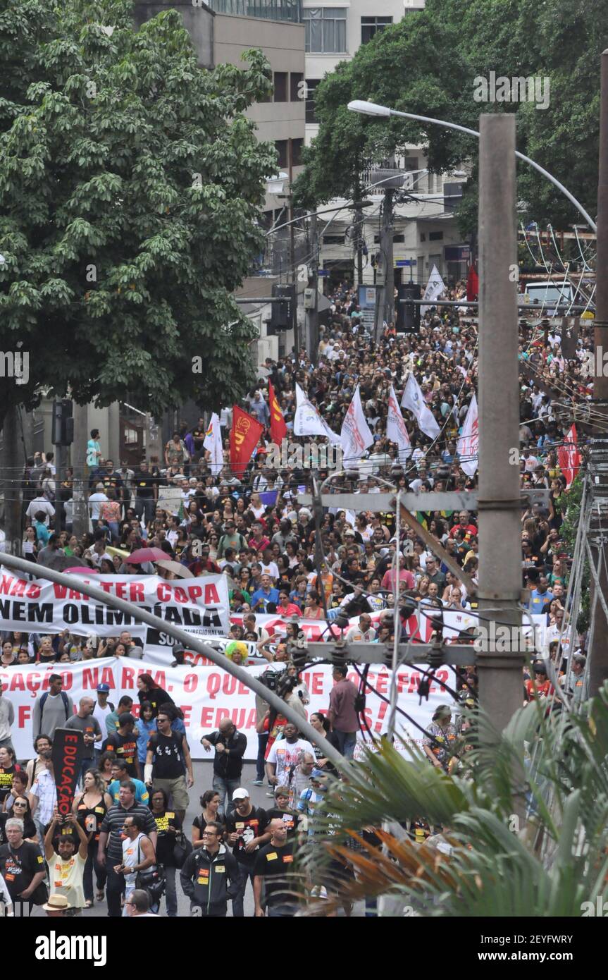 Rio de Janeiro public school teachers demonstrated today in center Rio ...