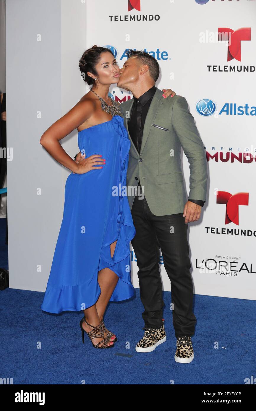 Jorge Bernal and wife attends Blue Carpet at Telemundo's 2013 Premio Tu ...