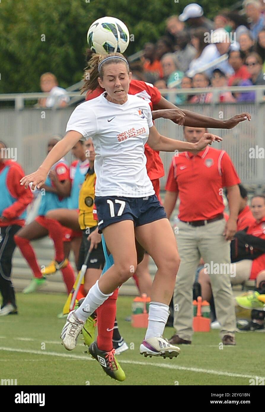 New Jersey Sky Blue FC midfielder Katy Freels (17) and Washington ...