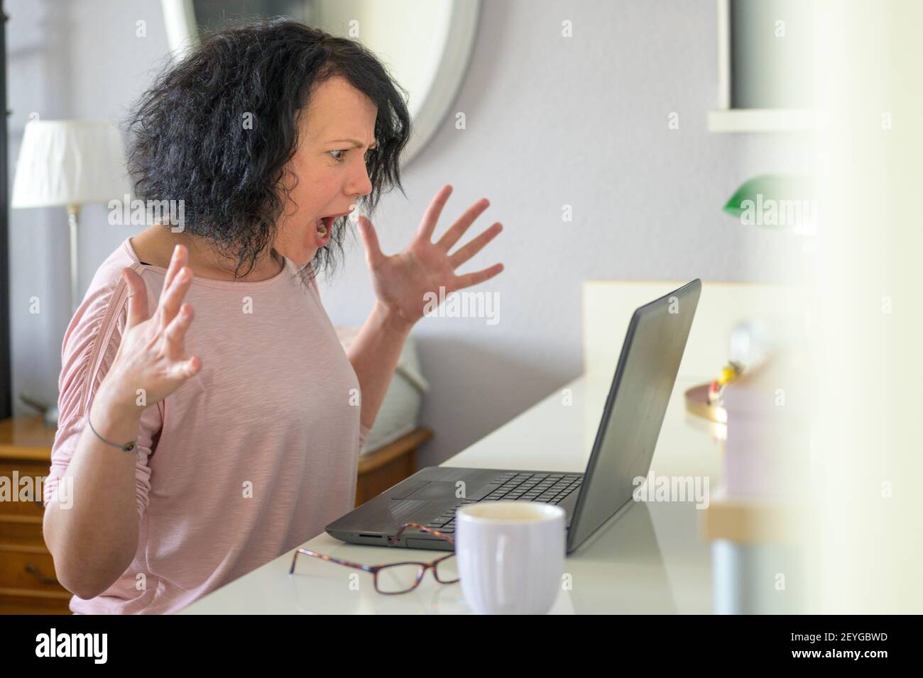 Shocked Woman Computer