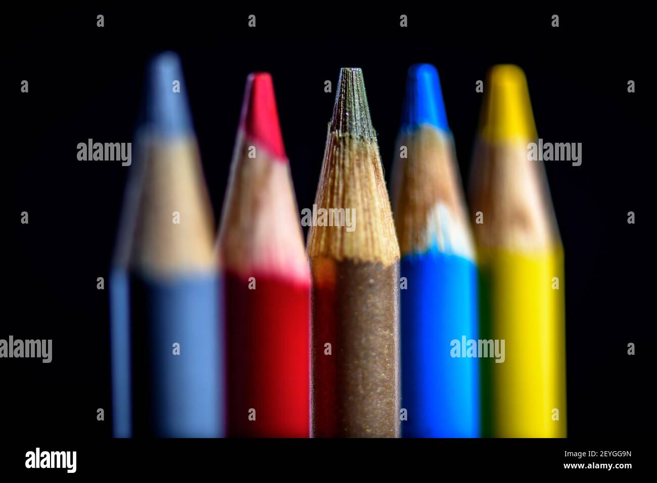 Crayons circular hi-res stock photography and images - Alamy