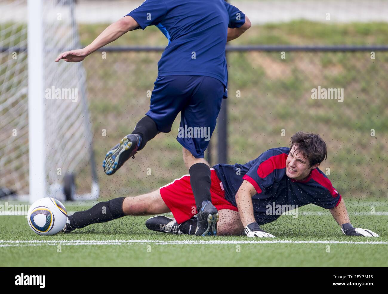 Soccer player head kick hi-res stock photography and images - Alamy