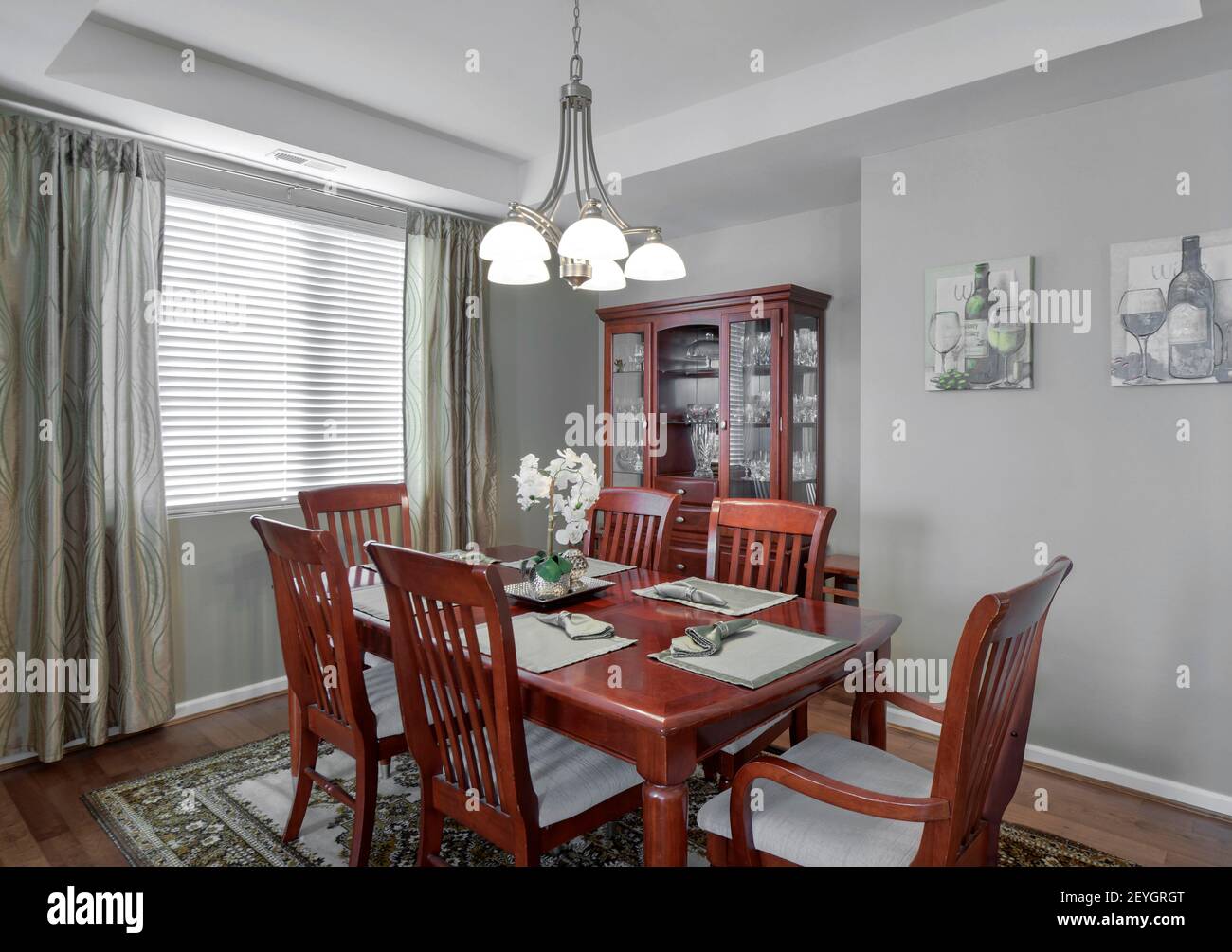 Modern residential dining room interior Stock Photo - Alamy
