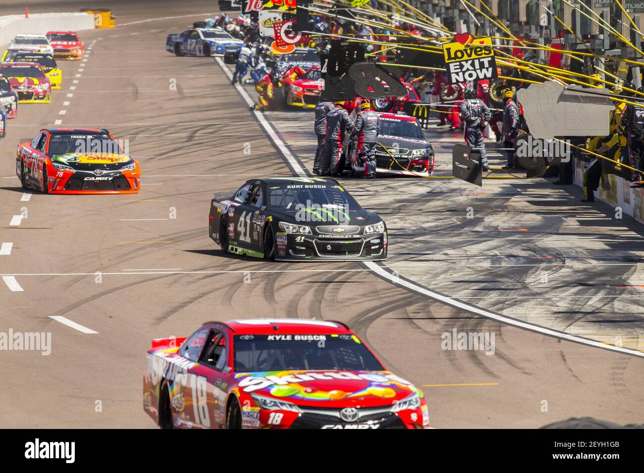 Nascar pit stop hi-res stock photography and images - Alamy