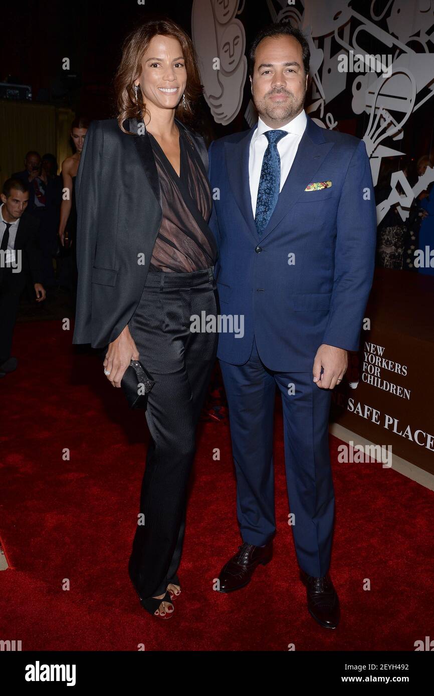 (L-R) Veronica Webb and Chris Del Gatto attend the "New Yorkers For ...