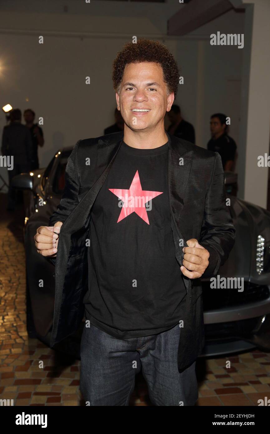 Romero Britto attends Dwyane Wades A Night On The Runwade To Benefit ...