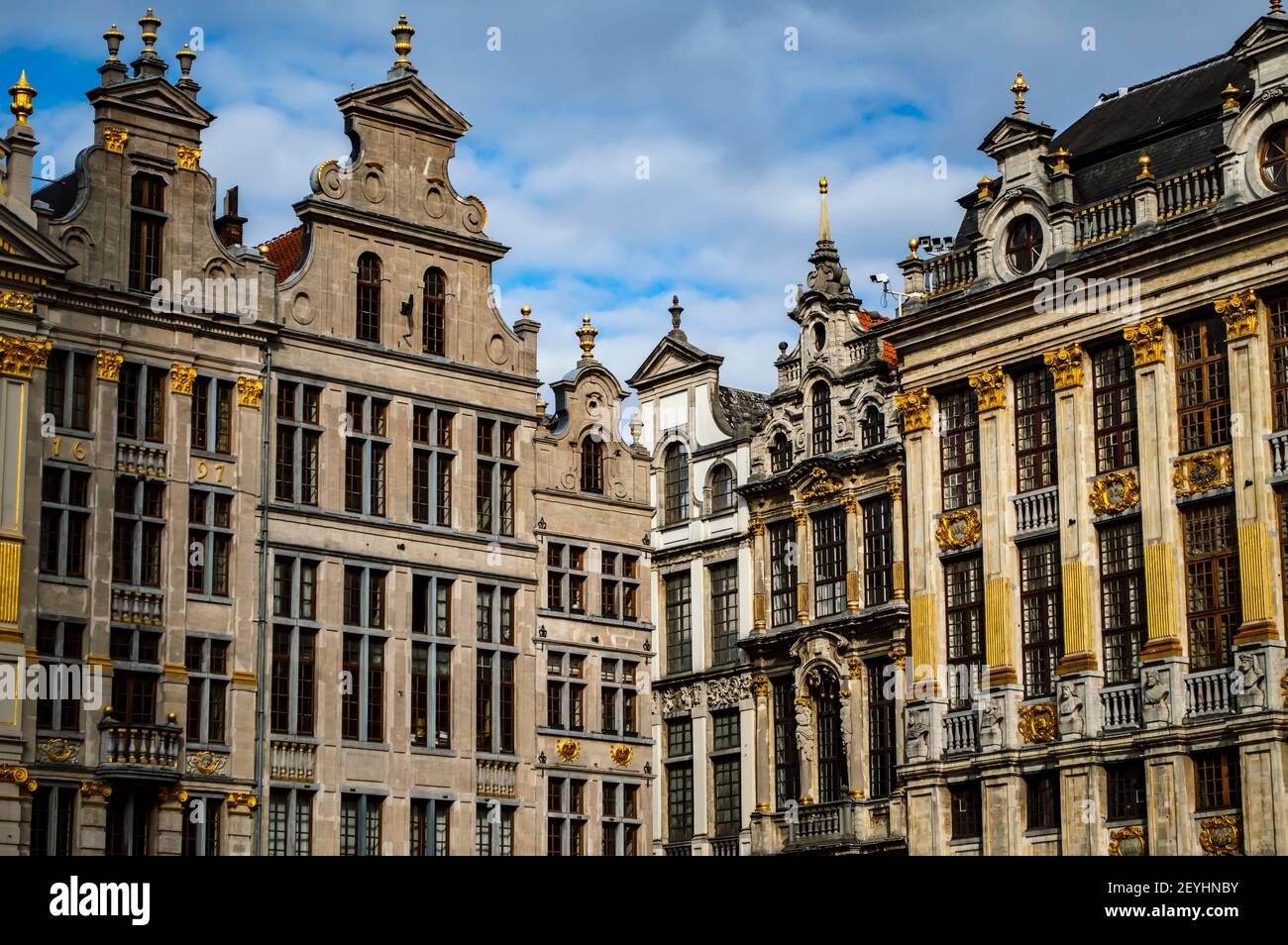 Medieval gothic architecture hi-res stock photography and images - Alamy