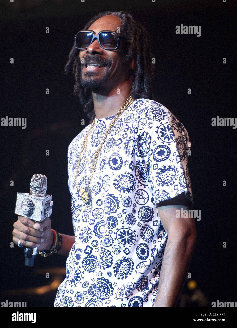 Amsterdam, The Netherlands - Snoop Dogg aka Snoop Lion in Paradiso ...