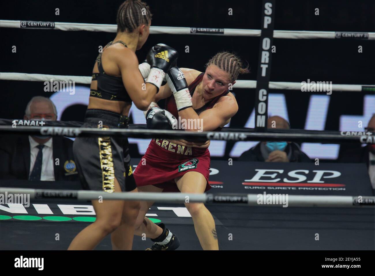 Estelle Yoka - Mossely of France and Verena Kaiser of Allemagne during ...