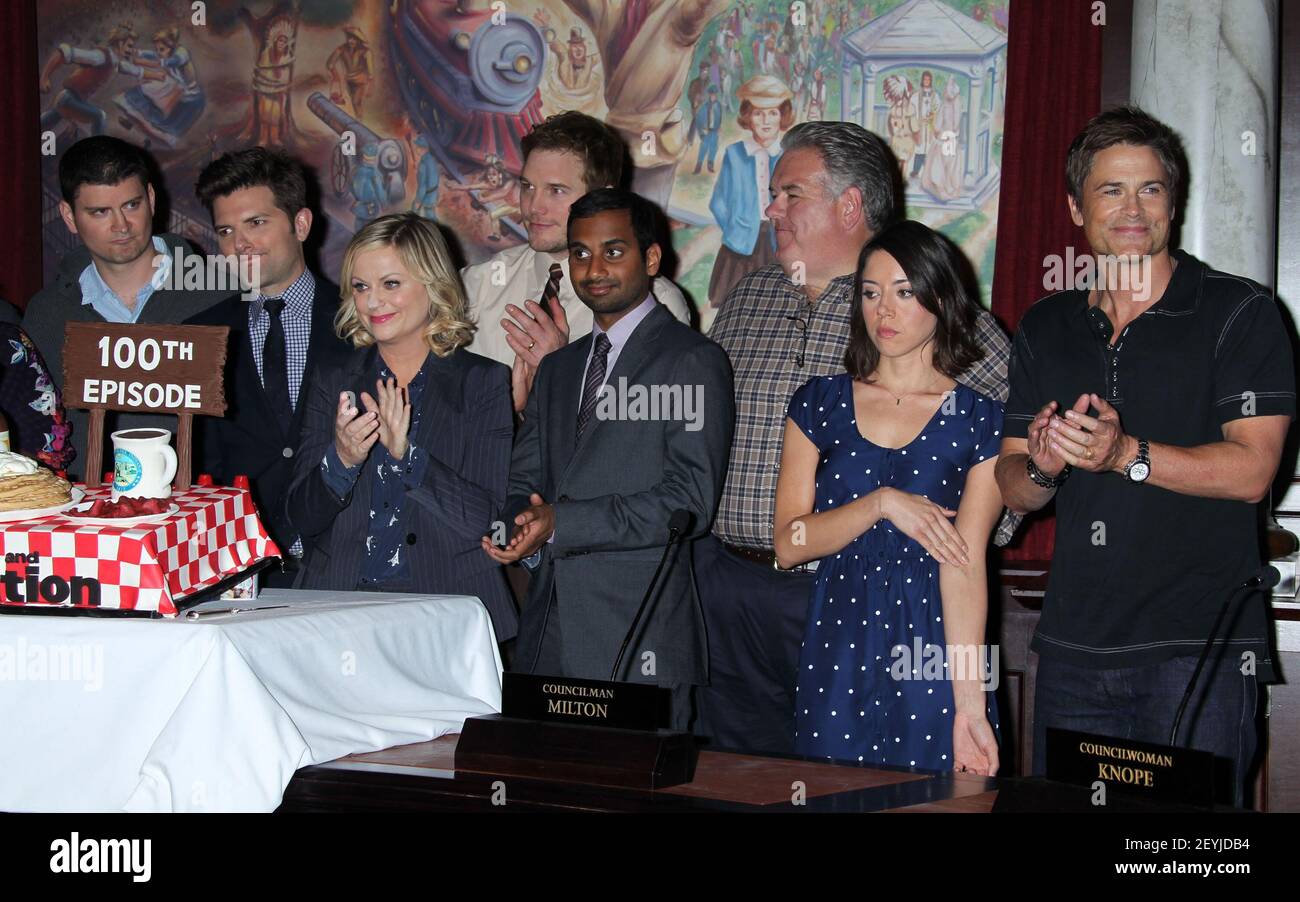 16 October 2013 - Studio City, California - Rashida Jones, Nick ...