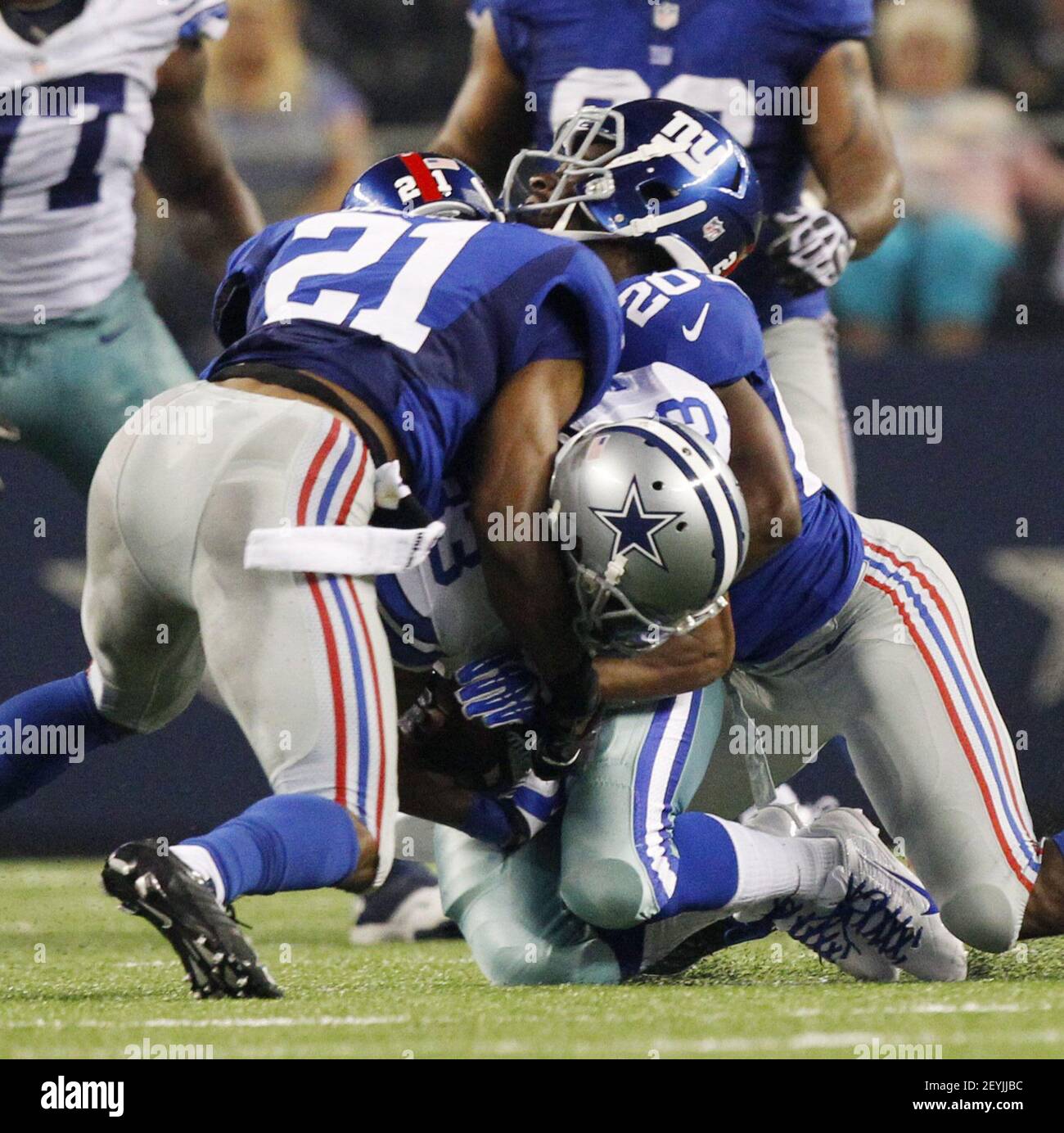 New York Giants free safety Ryan Mundy (21) and Prince Amukamara ...