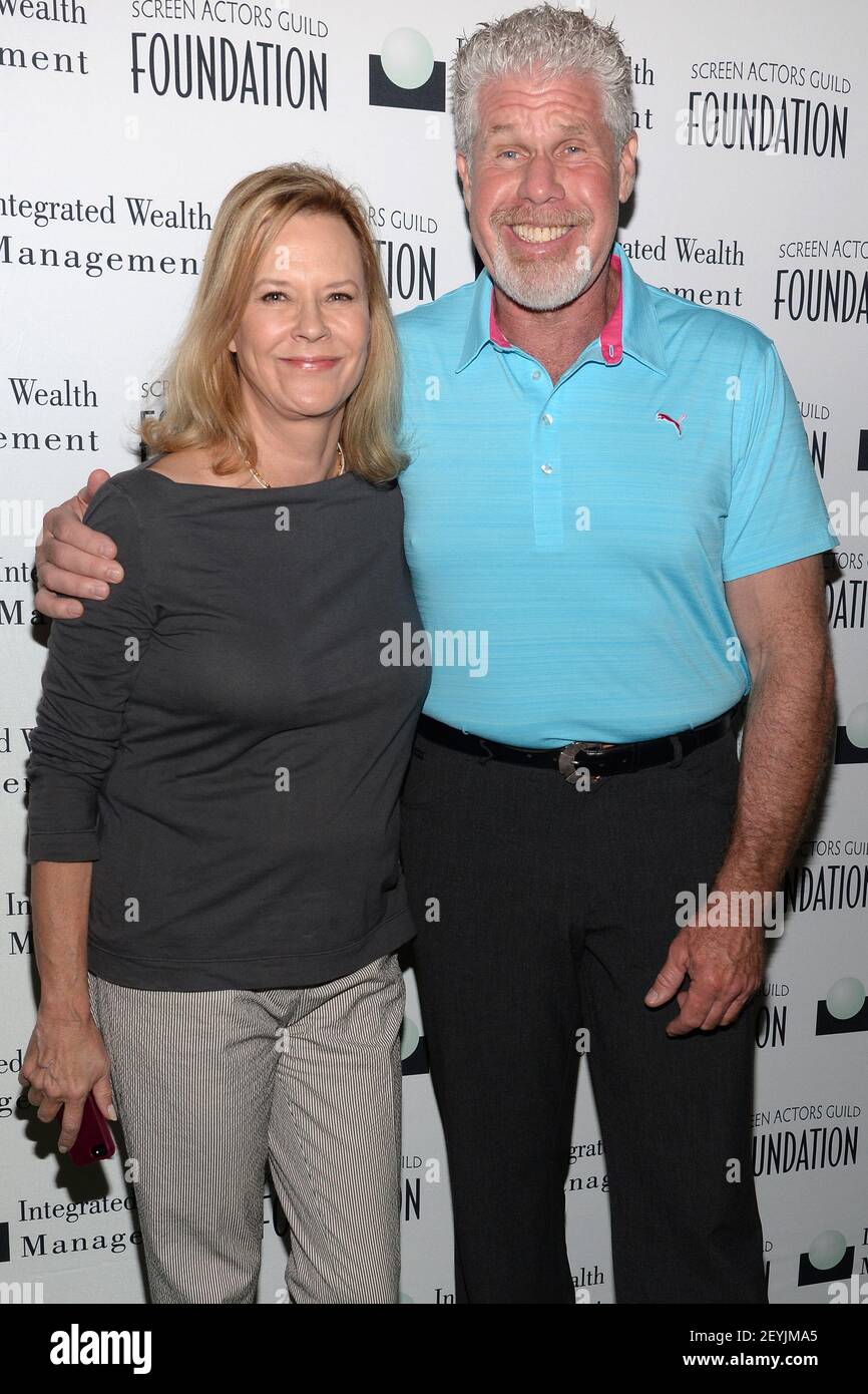 (L-R) Actors JoBeth Williams and Ron Perlman attend the Screen Actors ...