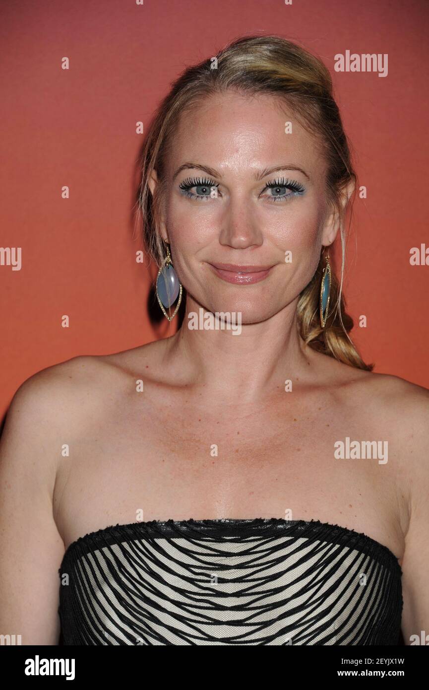 Sarah Wynter arrives to the Whitney Museum of American Art's 2013 Gala ...